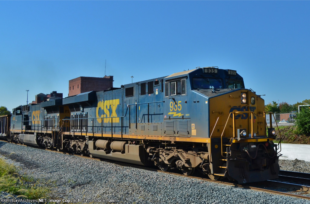 CSX 935